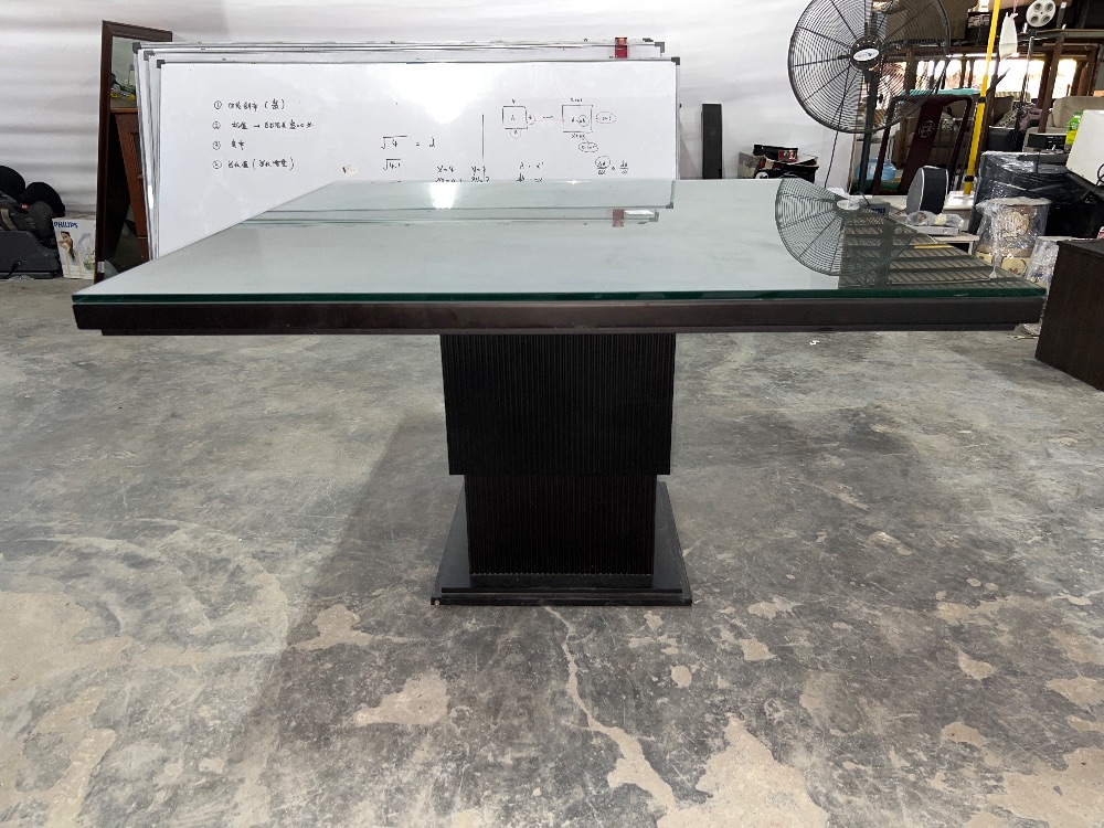 LORENZO Glass Top Wooden Square Dining Table / LORENZO Meja Makan Kayu ...