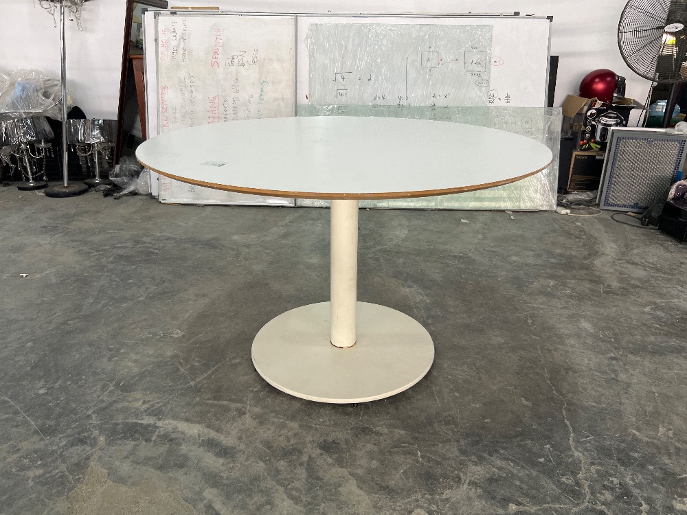 Wooden Top Round Dining Table with Metal Leg White Colour / Meja Makan ...
