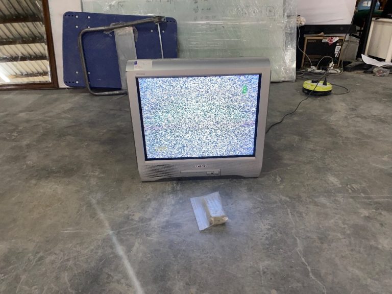 SONY TRINITRON Retro Square Television / Televisyen Dataran Retro SONY ...