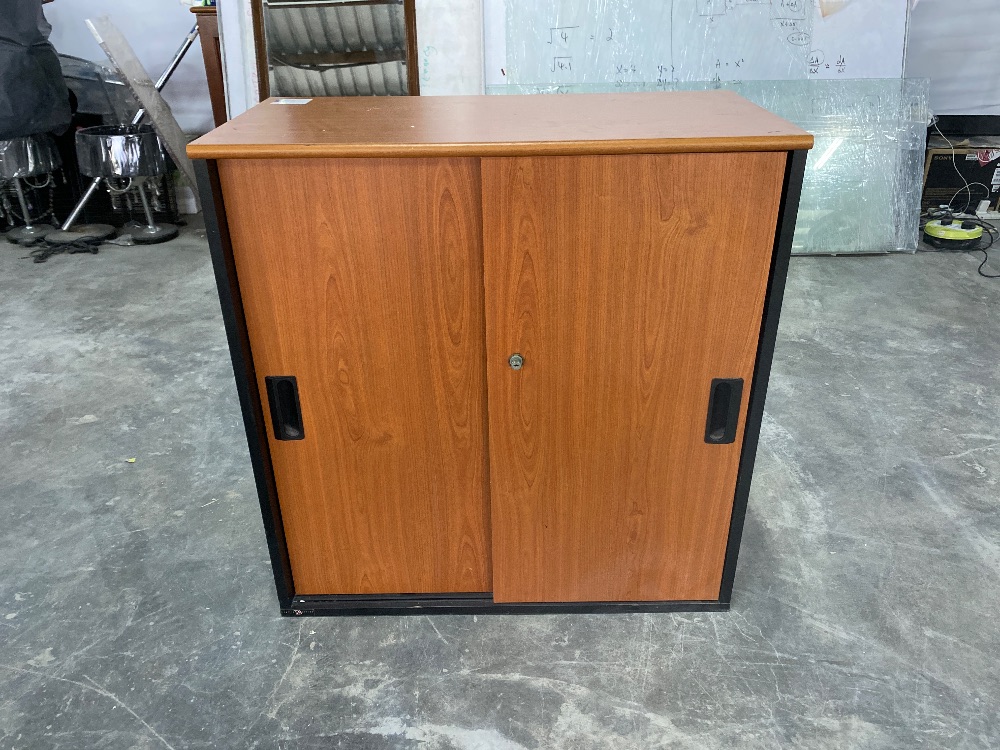 Wooden Low Office Cabinet 2 Sliding Door / Kabinet Pejabat Rendah Kayu ...