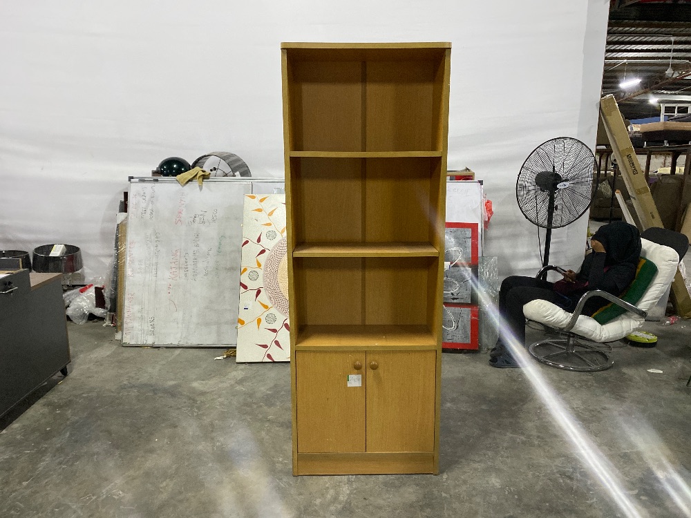 Wooden 3 Layer Bookshelf with 2 Door Cabinet / Rak Buku Kayu 3 Lapisan ...