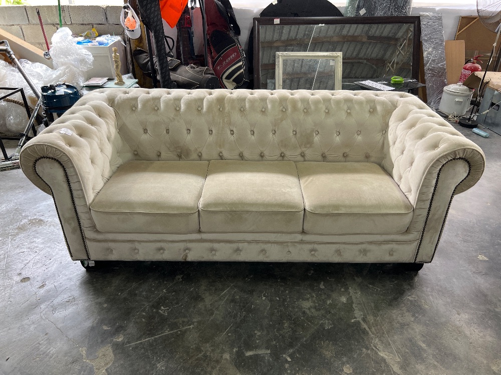 Chesterfield 3 Seater Velvet Sofa White Colour / Sofa Baldu ...