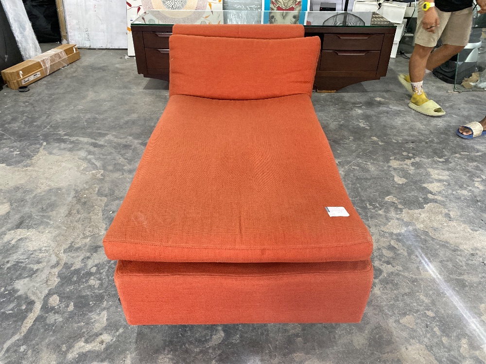 Fabric Chaise Lounge Orange Colour / Fabric Chaise Lounge Warna Jingga ...