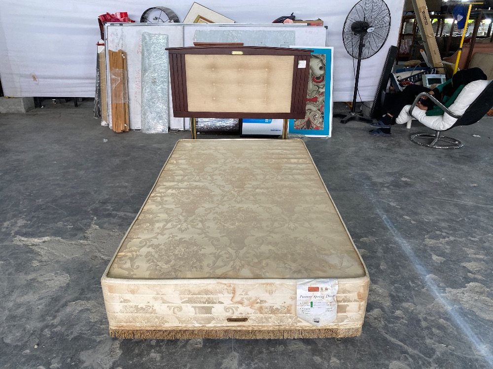SLUMBERLAND Single Size Fabric Bed Frame / Rangka Katil Kain Saiz ...