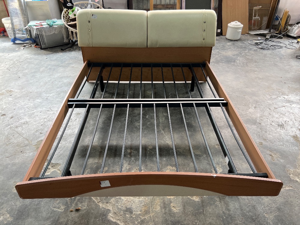 Wooden Queen Bed Frame with Leather Headboard / Rangka Katil Kayu Queen ...