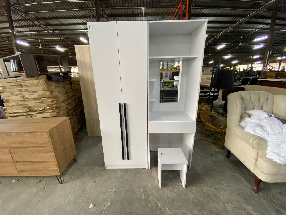 Wardrobe with 2 Doors White Colour / Almari pakaian dengan 2 Pintu ...