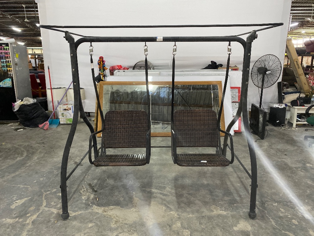 Garden Outdoor Swing Chair / Kerusi Buaian Luar Taman - Unearth Store