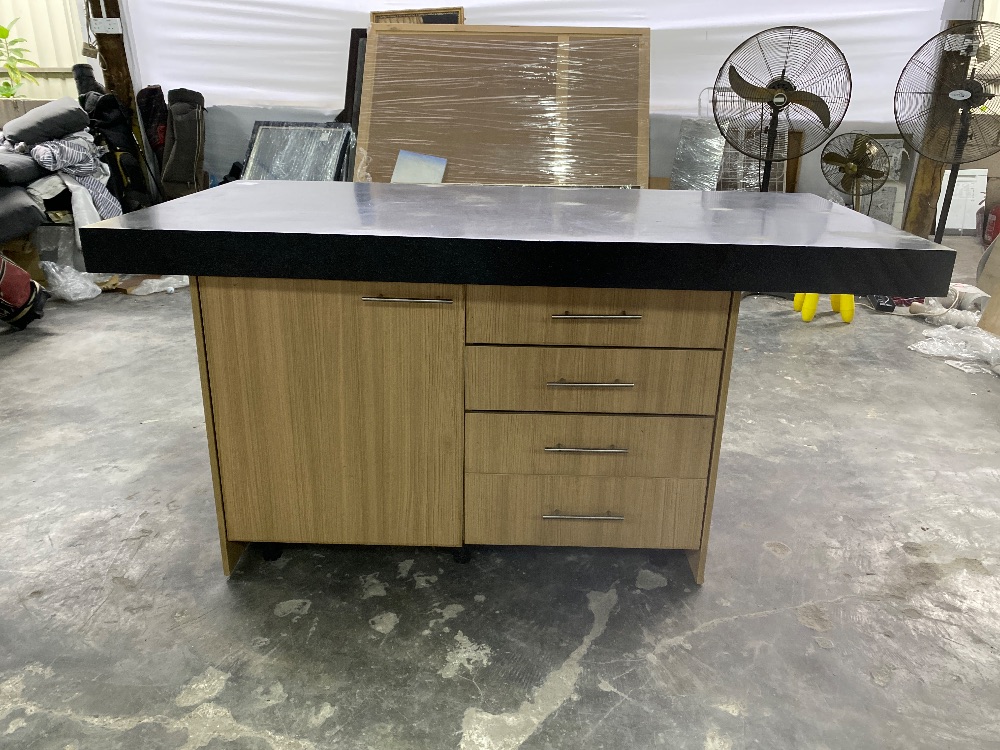Kitchen Island Table with Countertop and Storages / Meja Pulau Dapur ...