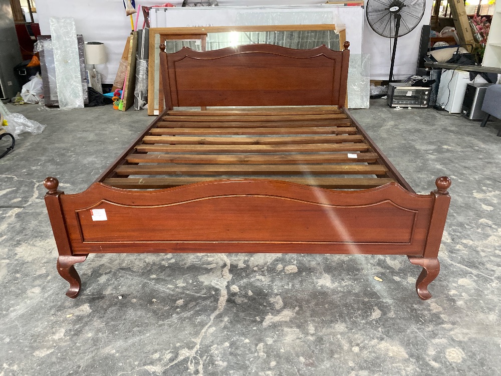 Teak Wood Queen Size Bed Frame / Rangka Katil Saiz Queen Kayu Jati ...