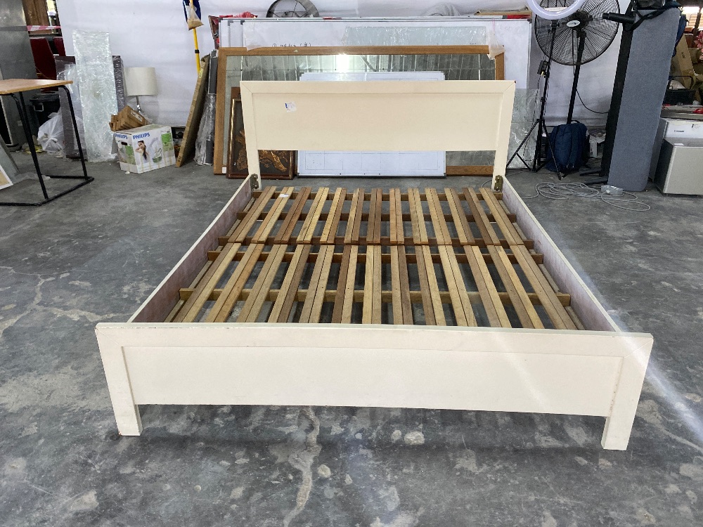 Wooden Queen Size Bed Frame White Colour / Rangka Katil Saiz Queen Kayu ...