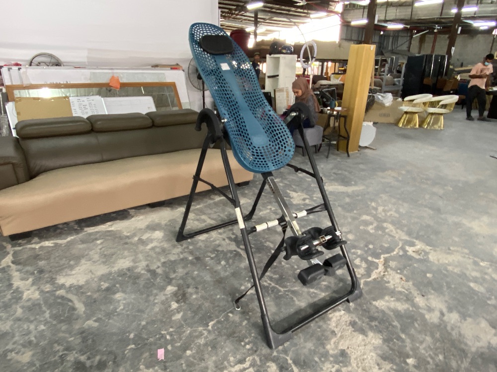 AIBI HANG UPS Back Inversion Gym Equipment / Peralatan Gim ...