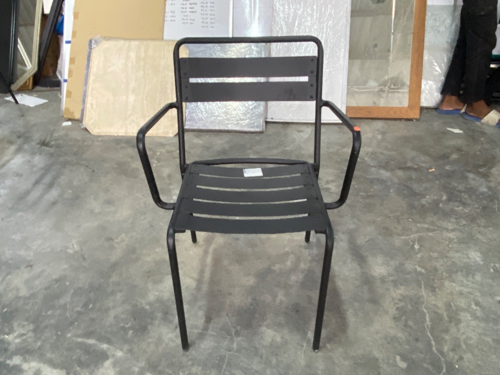 Inicio Solid Metal Chair Black Colour / Inicio Kerusi Logam Pepejal ...