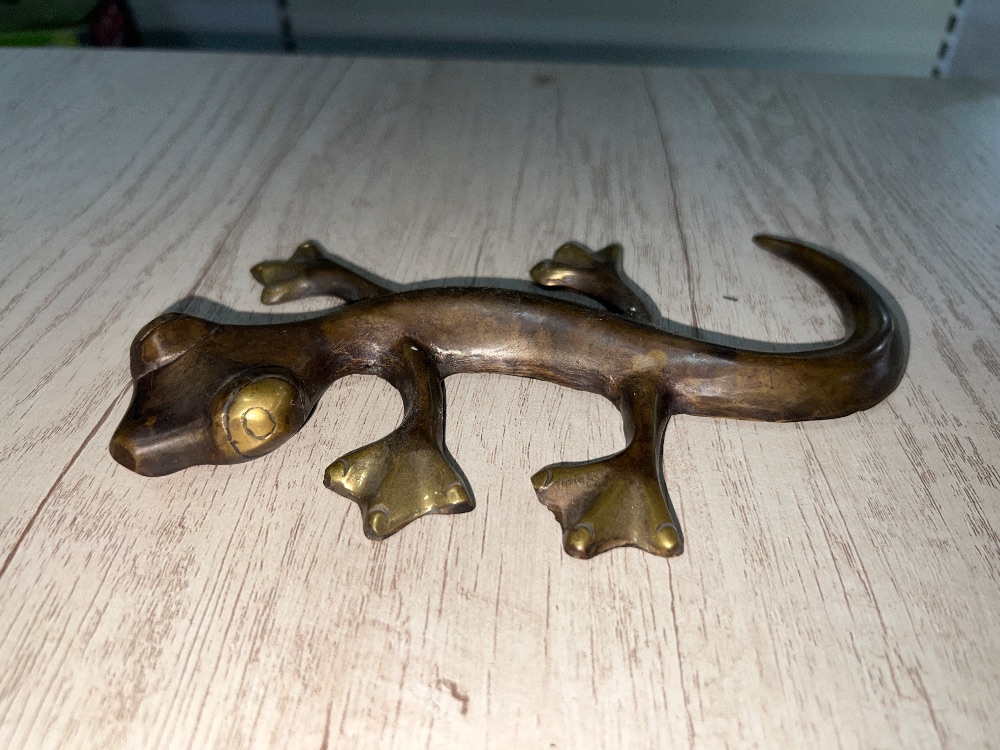 (S)Metal Sculpture Lizard / Cicak Patung Logam - Unearth Store