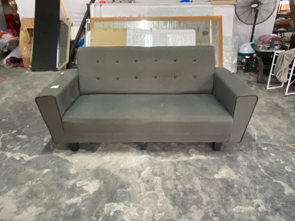 Fabric 2 Seater Sofa Grey Colour / Fabrik 2 Tempat Duduk Sofa Warna ...