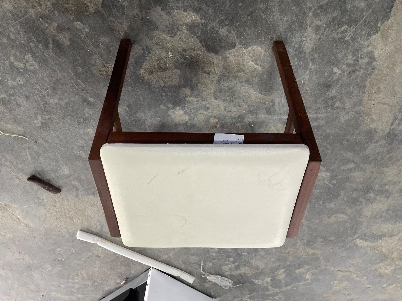 White Seat Dark Brown Wooden Frame Stool / Kerusi Putih Bangku Bingkai ...