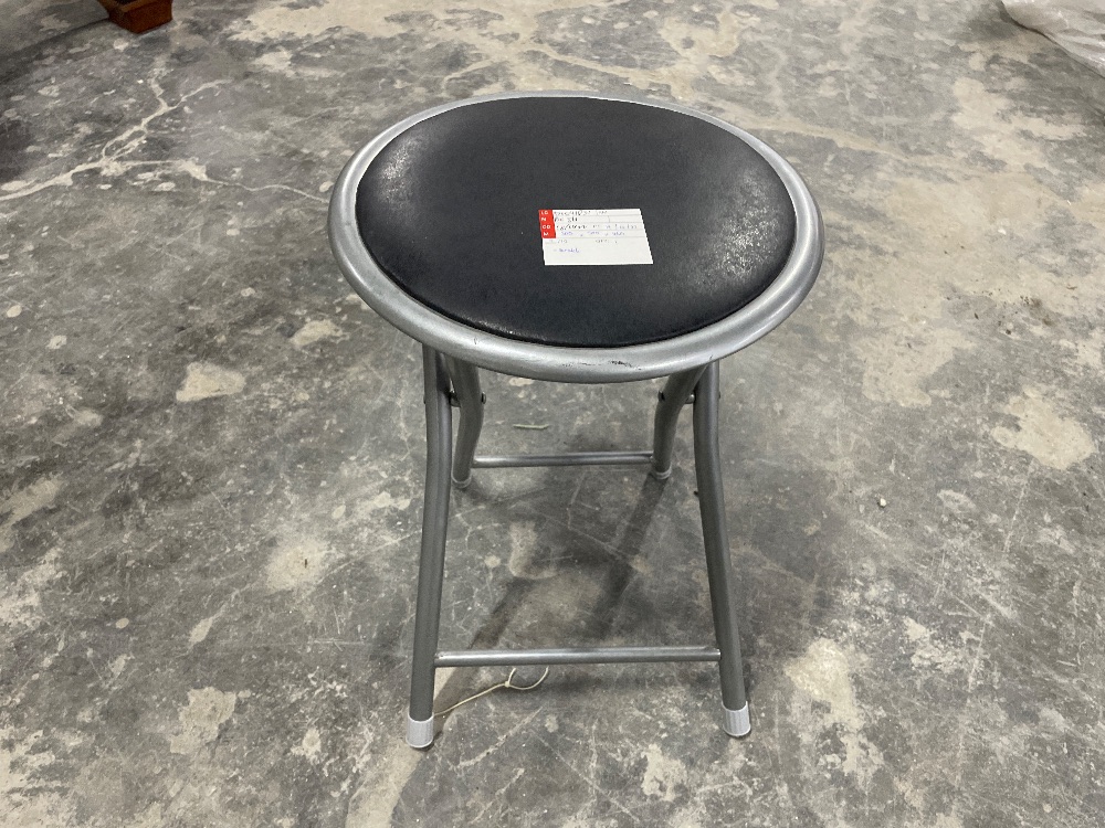 Foldable Stool Black Colour / Kerusi Boleh Lipat Warna Hitam - Unearth ...