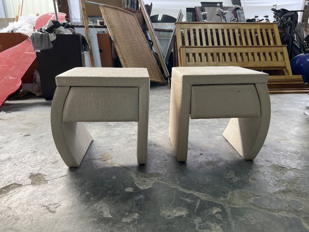 Wooden Side Table Hazel Colour / Meja Sisi Kayu Warna Hazel - Unearth Store