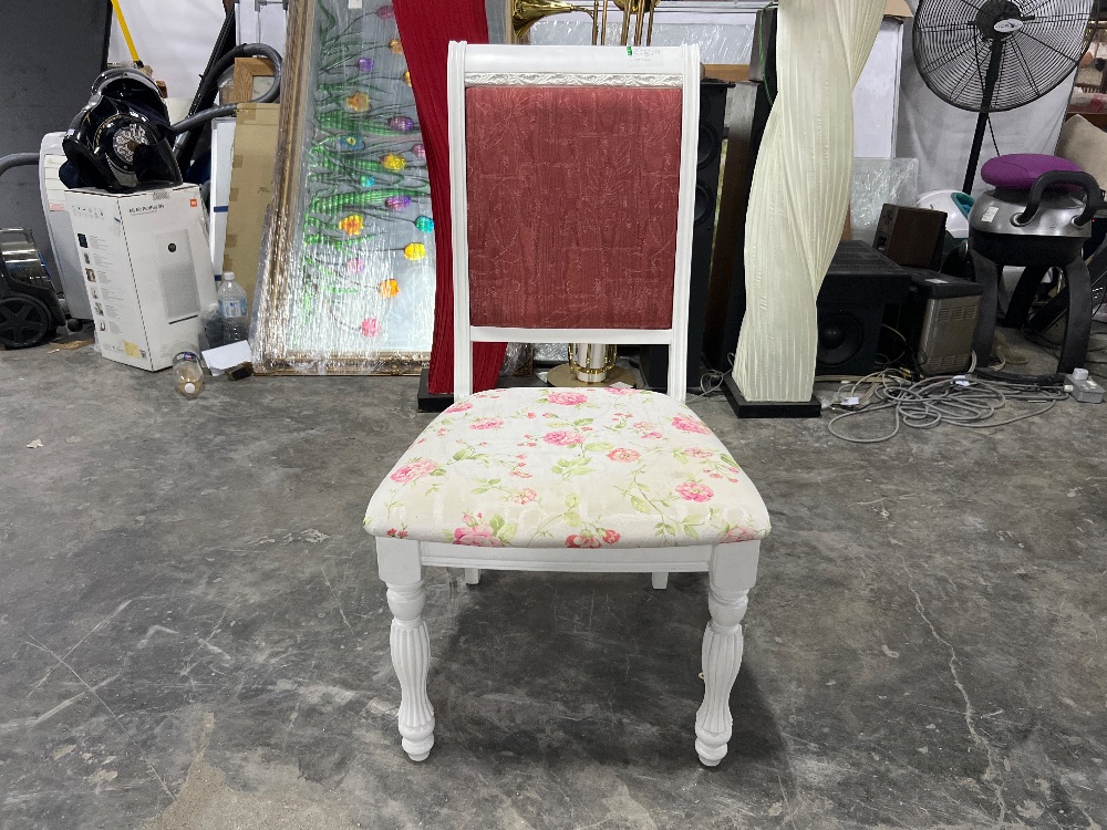 Red Fella Design Bedroom Chair with Flower Pattern / Kerusi Bilik Tidur ...
