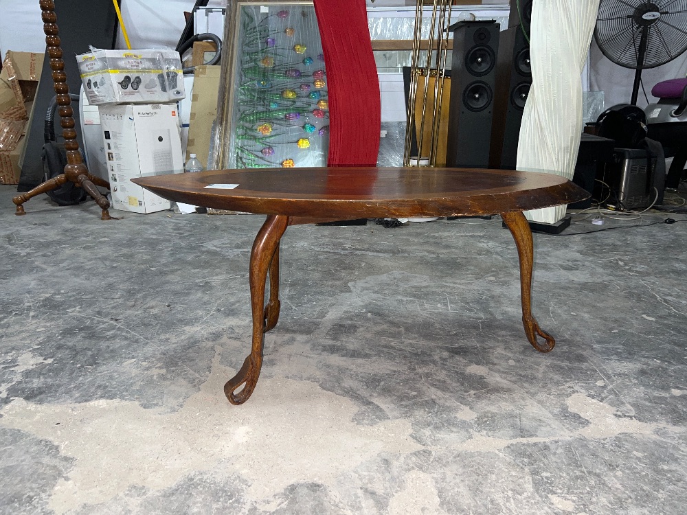 Oval Shape Wooden Coffee Table / Meja Kopi Kayu Bentuk Bujur - Unearth ...