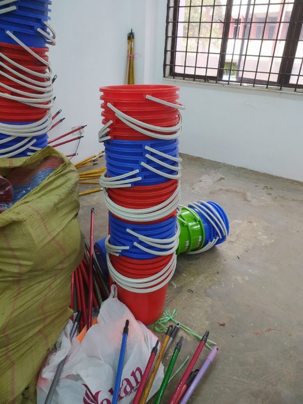 Plastic Bucket / Baldi Plastik - Unearth Store