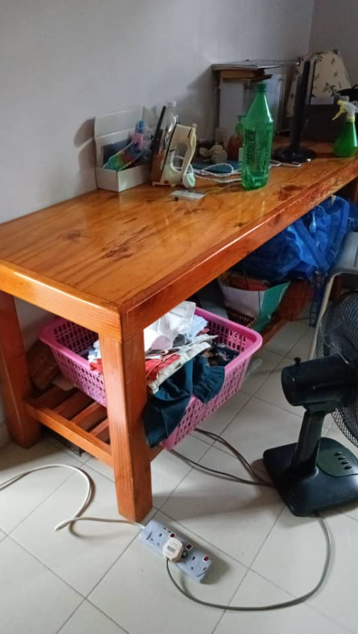 Wide Brown Wooden Side Table / Meja Sisi Kayu Coklat Lebar - Unearth Store