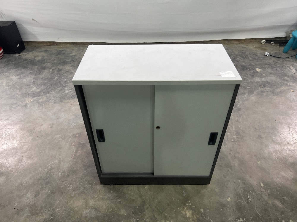 Grey Low Wooden Cabinet 2 Door / Kabinet Kayu Rendah Kelabu 2 Pintu ...