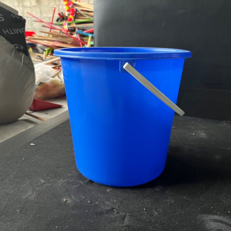 Plastic Bucket / Baldi Plastik - Unearth Store