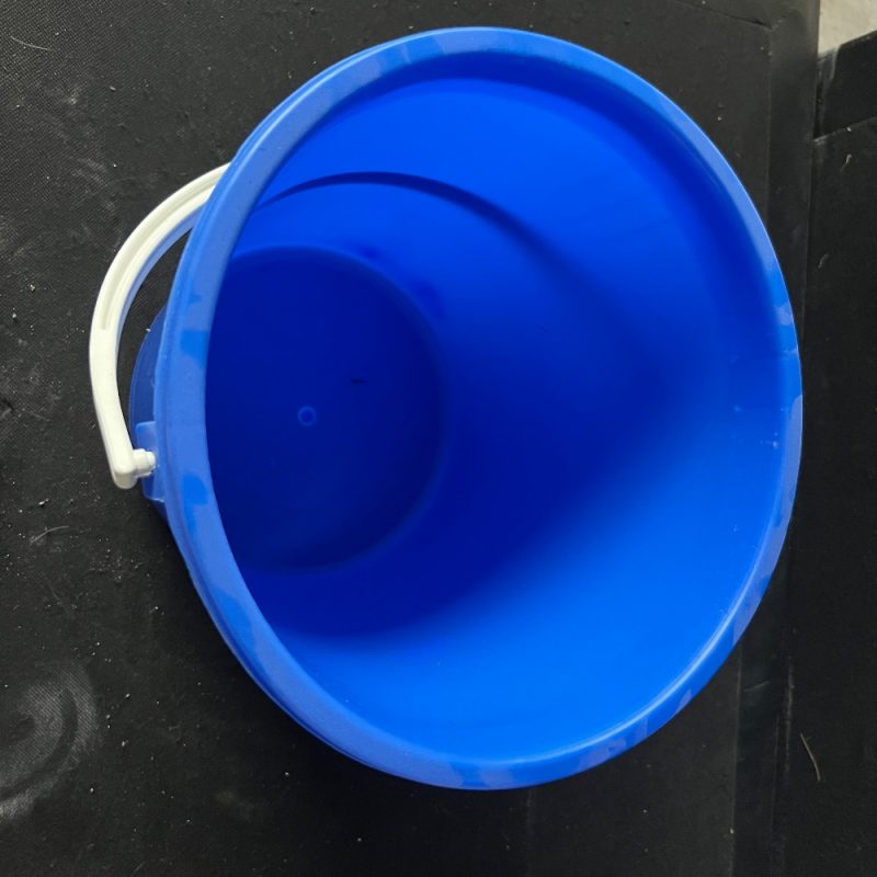 Plastic Bucket / Baldi Plastik - Unearth Store