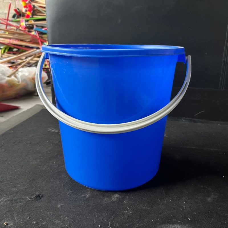 Plastic Bucket / Baldi Plastik - Unearth Store