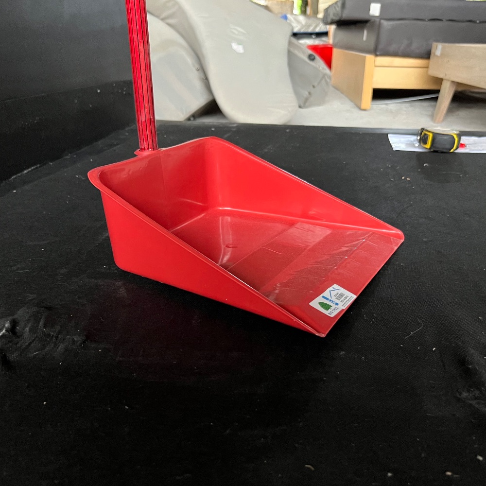 Plastic Dustpan with Handle / Penyodok Plastik dengan Pemegang ...