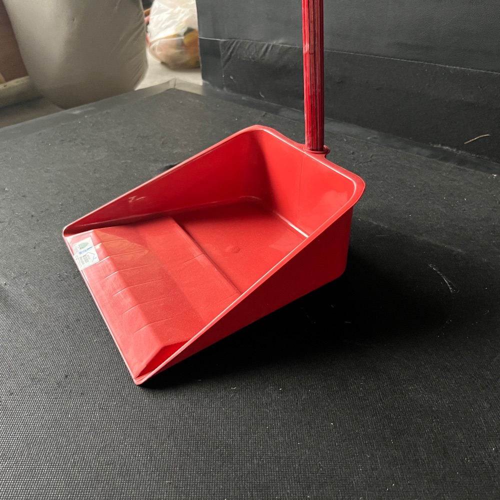 Plastic Dustpan with Handle / Penyodok Plastik dengan Pemegang ...