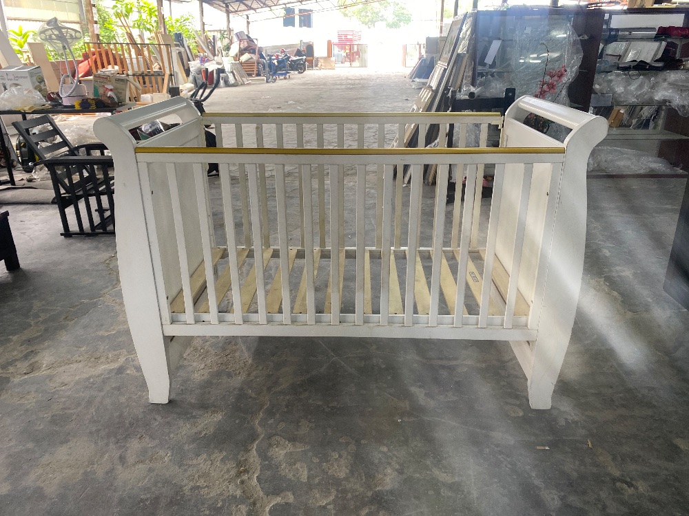 [S] Wooden Baby Cot White Colour / [S] Katil Bayi Kayu Warna Putih ...