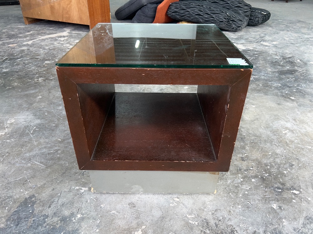 Glass Top Wooden Square Side Table / Meja Sisi Segiempat Kayu Atas Kaca ...