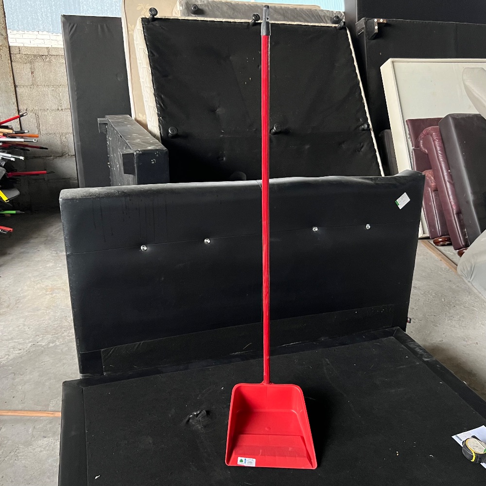 Plastic Dustpan with Handle / Penyodok Plastik dengan Pemegang ...