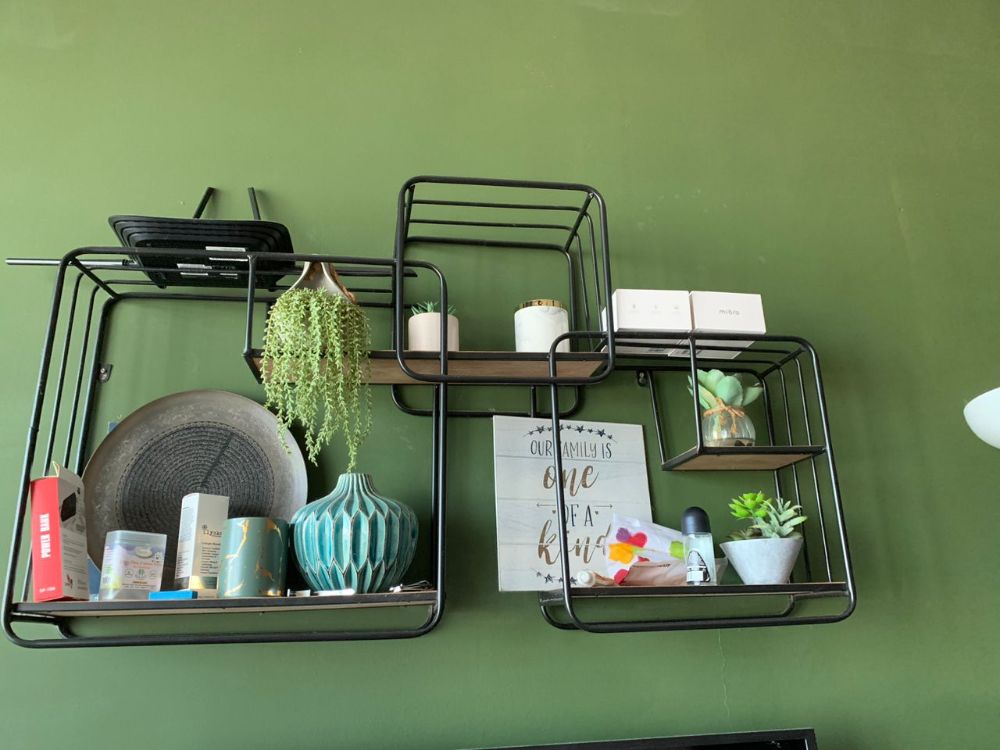 Black Metal With Wooden Platform Wall Mount Shelf / Logam Hitam Dengan ...