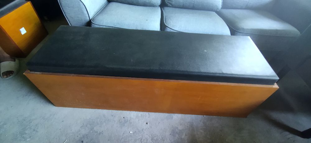 Wide Brown Wooden Bench With Storage / Bangku Kayu Coklat Lebar Dengan ...