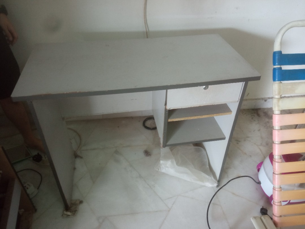 study desk - Unearth Store