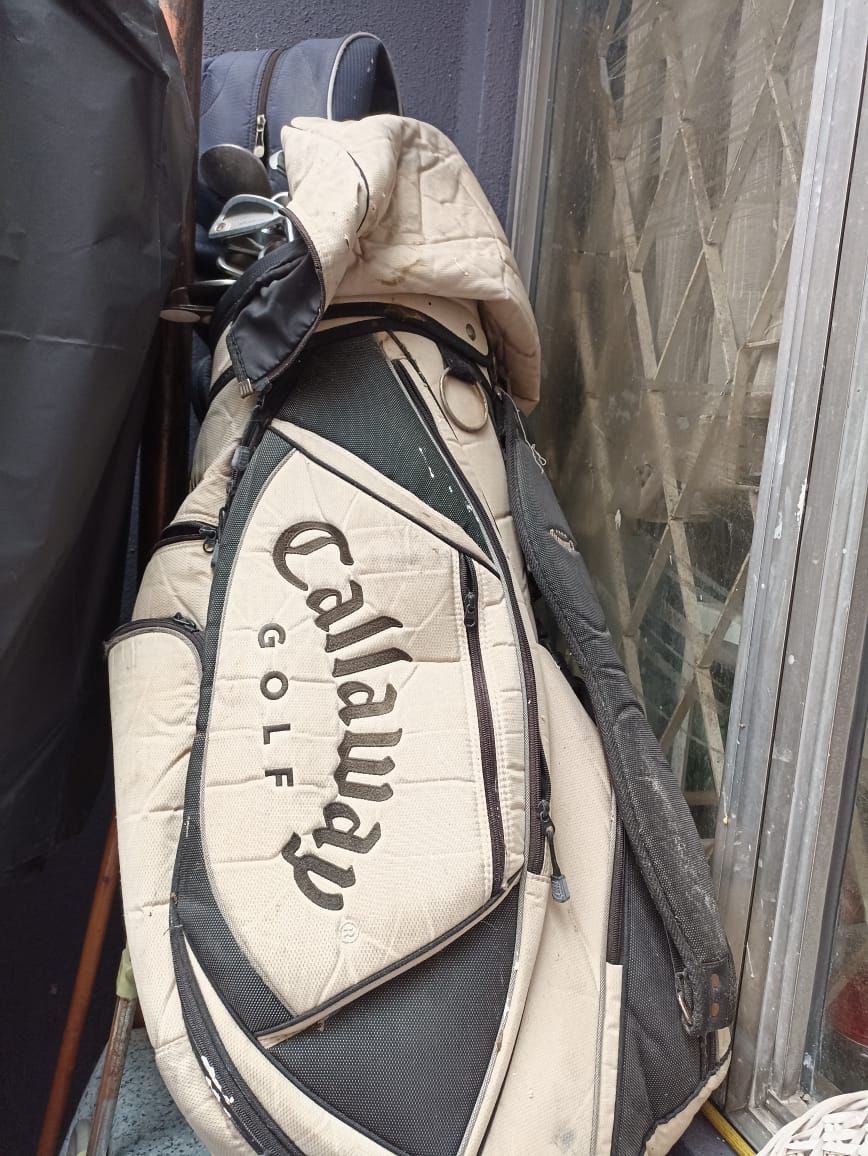 Golf Set (some damage) - Unearth Store