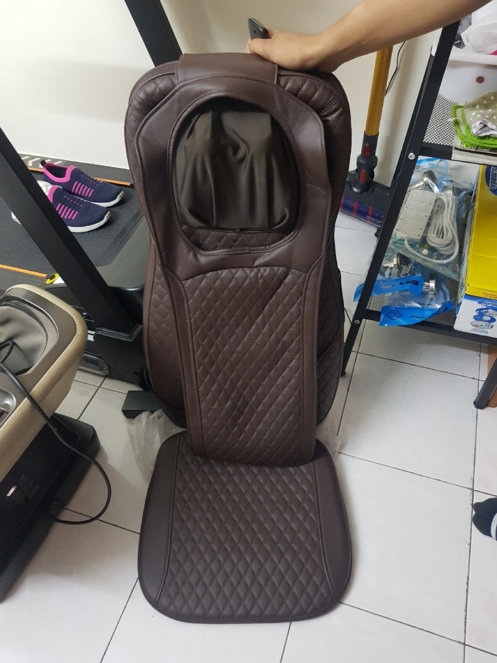 Itsu back massage - Unearth Store