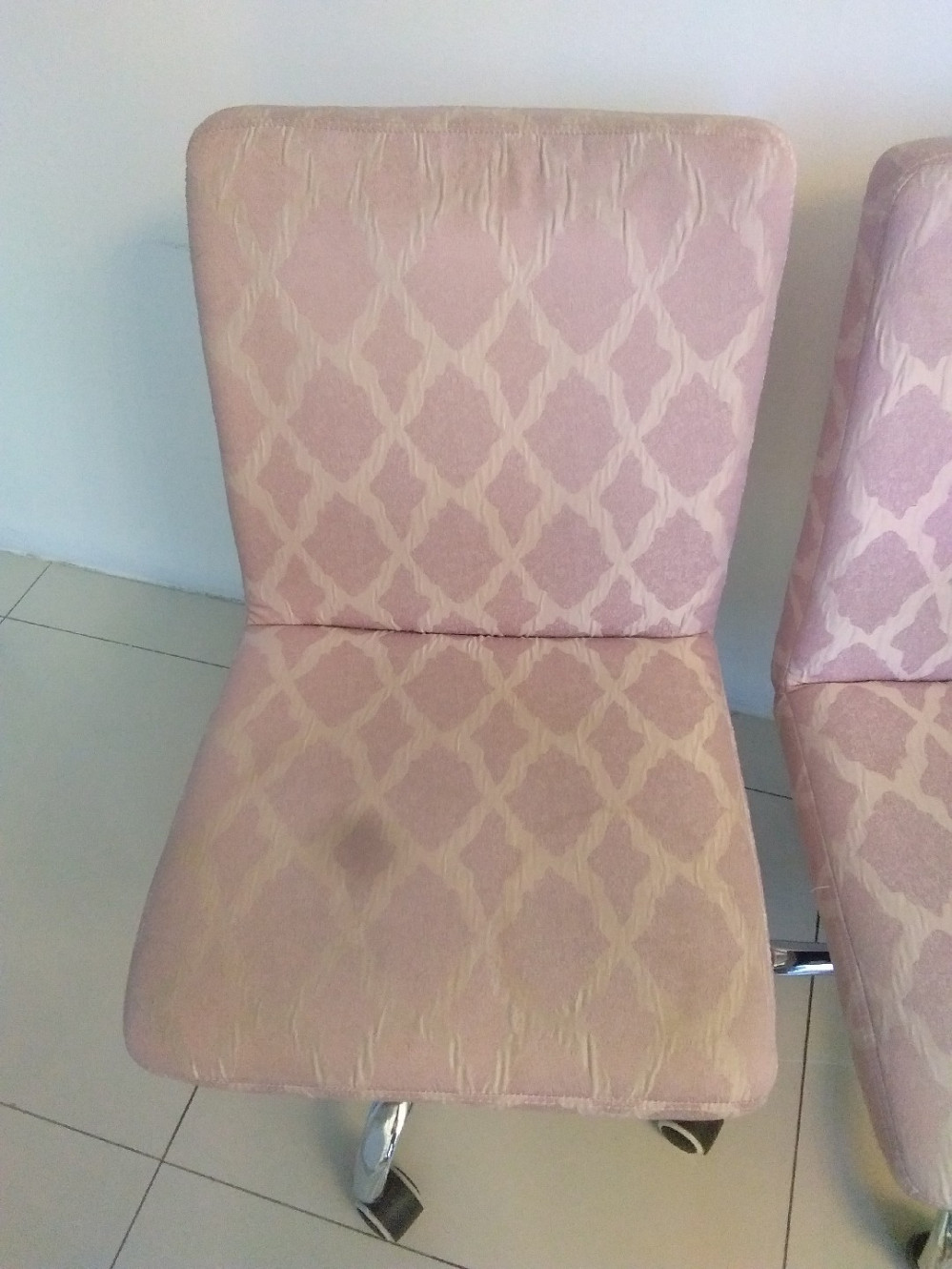 office pink chair - Unearth Store