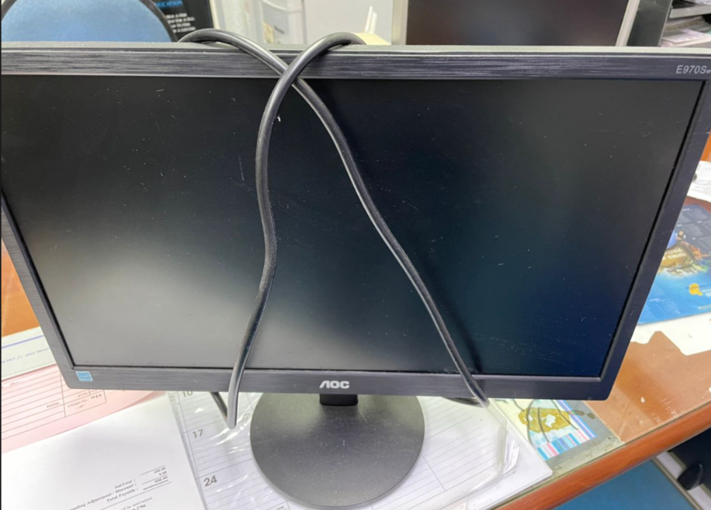 20inch AOC Monitor - Unearth Store