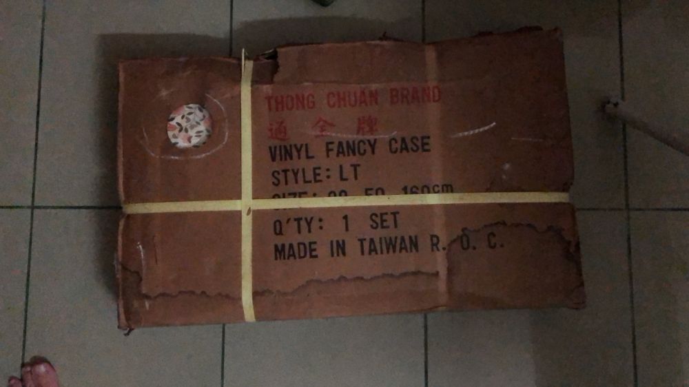 Vinyl Wardrobe - Unearth Store