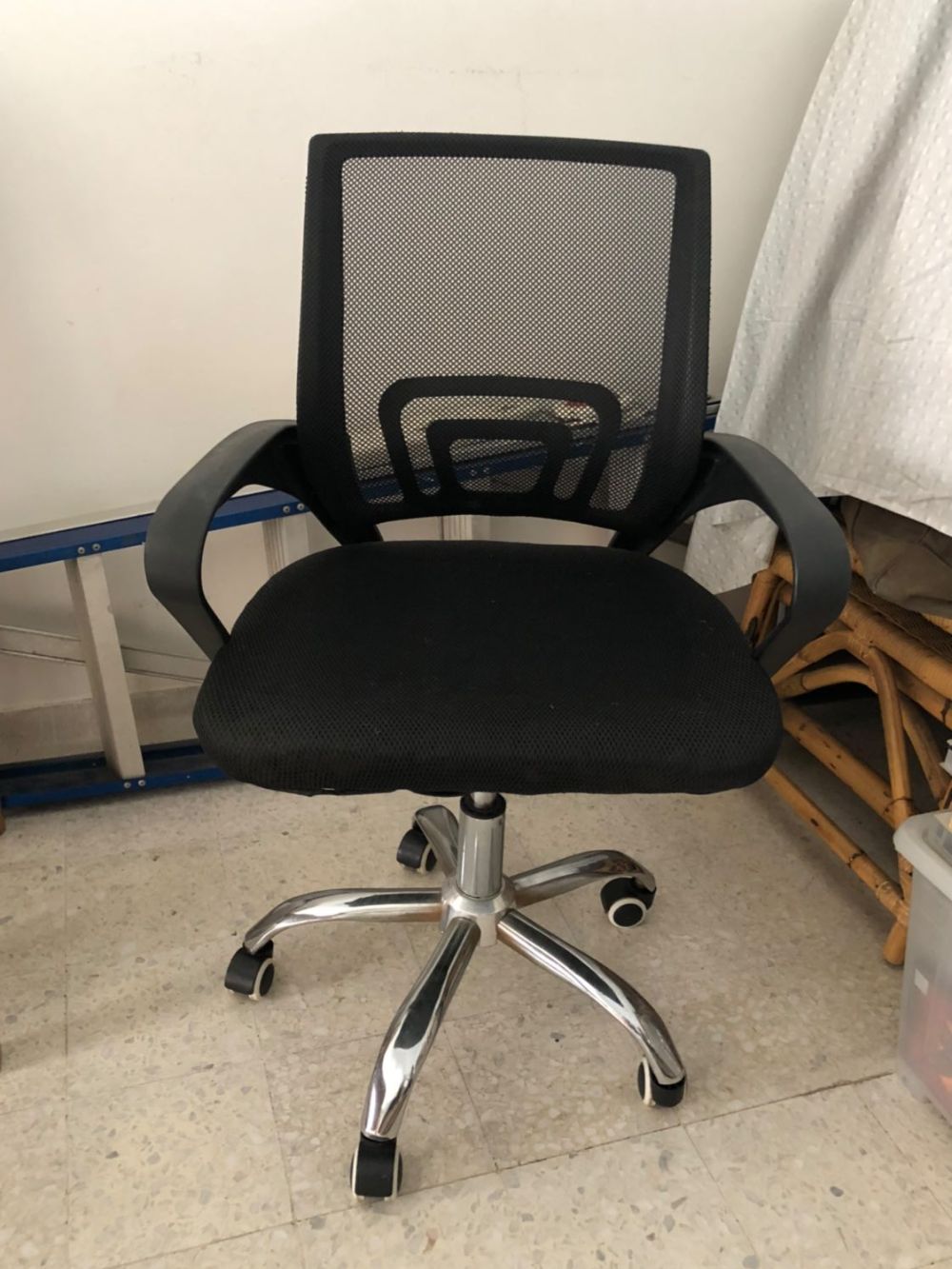 Black Mesh Desk Chair - Unearth Store