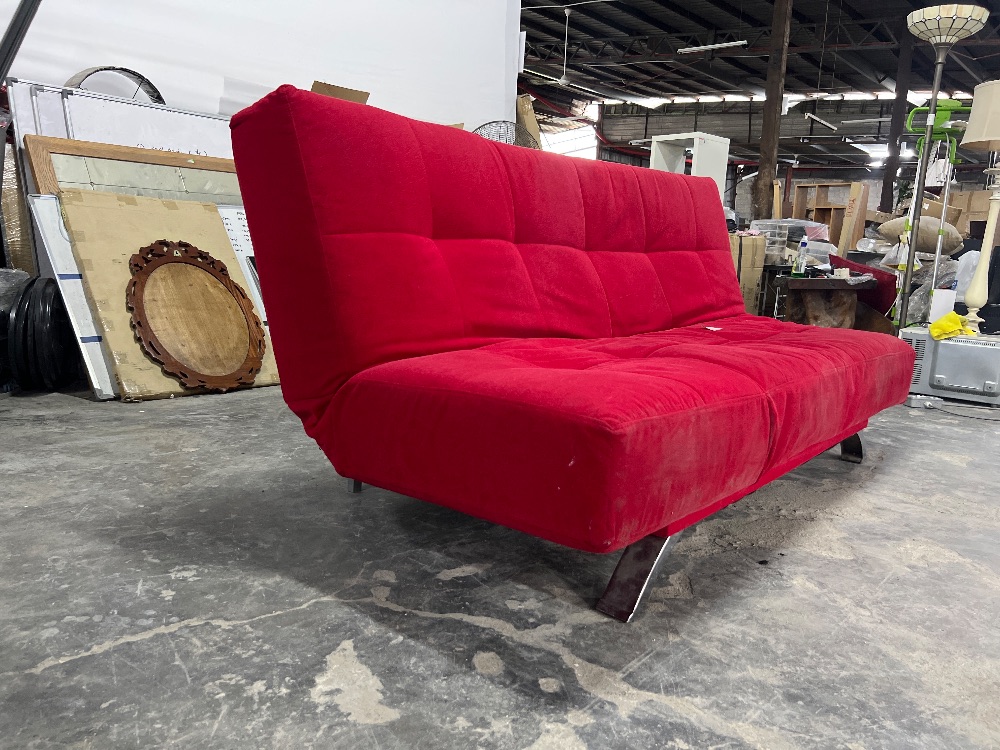 Fabric 2-seater Sofa Bed Red Colour / Fabrik Katil Sofa 2 tempat duduk ...