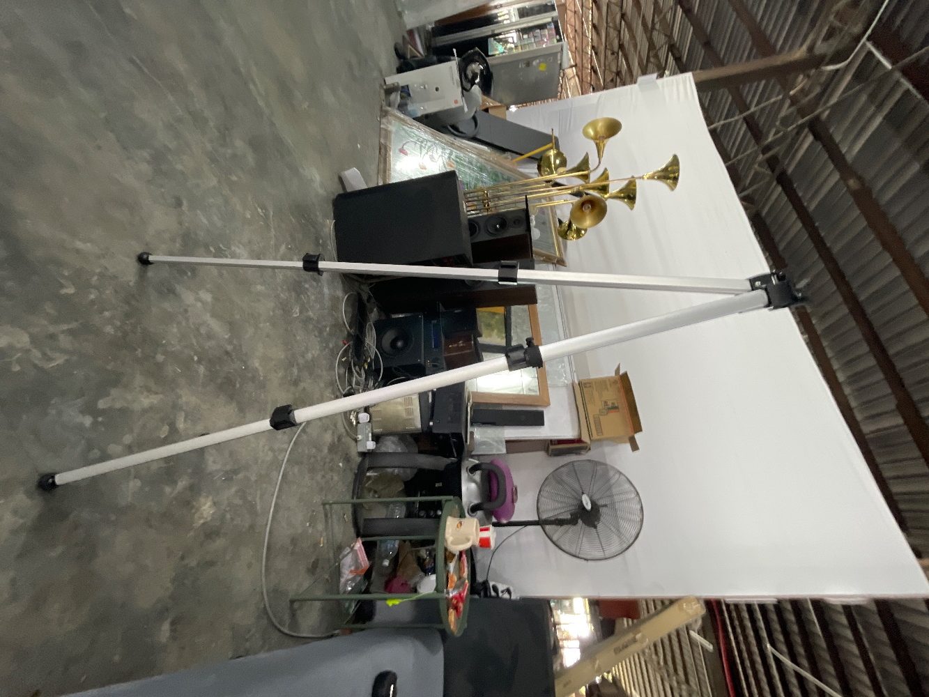 Tripod Stand - Unearth Store