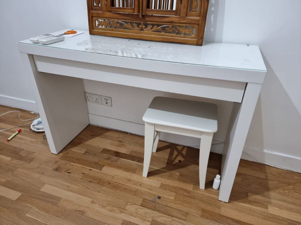 Wooden Study Table White Colour / Meja Belajar Kayu Warna Putih ...