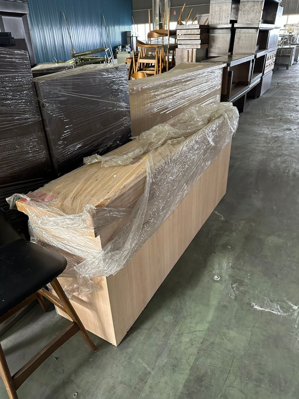 cashier counter - Unearth Store