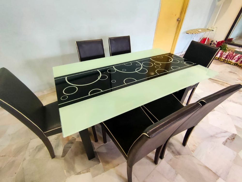 White Glass Top 6-seater Dining Table - Unearth Store