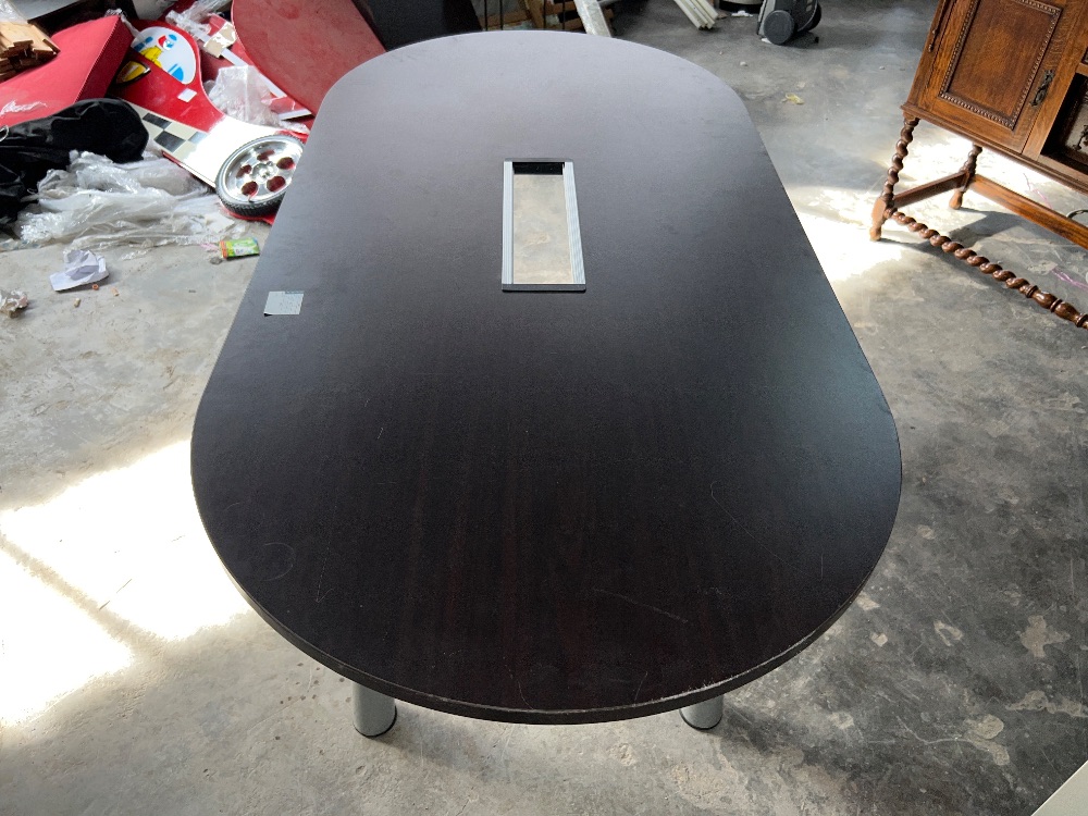 Oval Shape Meeting Table Black Colour / Meja Mesyuarat Bentuk Bujur ...