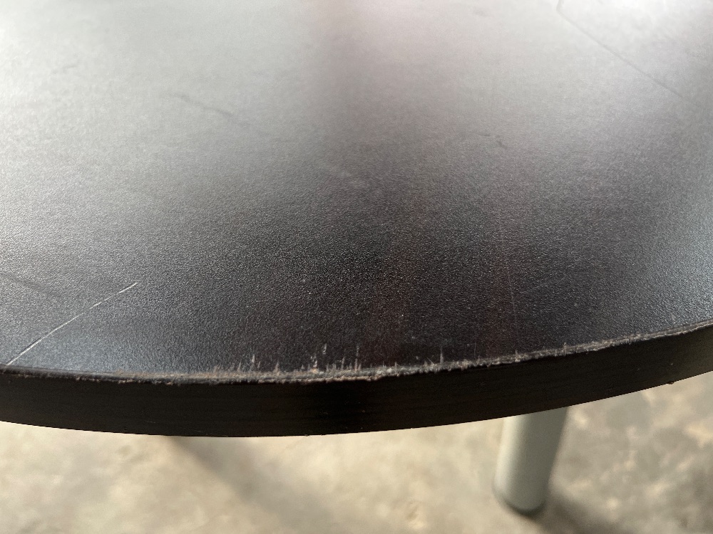 Oval Shape Meeting Table Black Colour / Meja Mesyuarat Bentuk Bujur ...